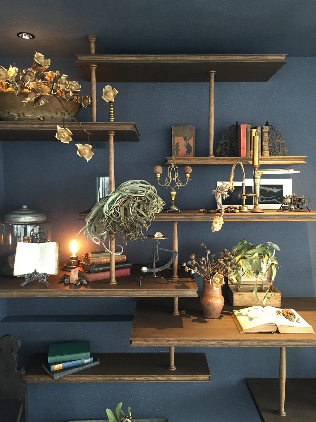 WATARU OBASE ARCHITECTS projects AURA_witch's_shelf